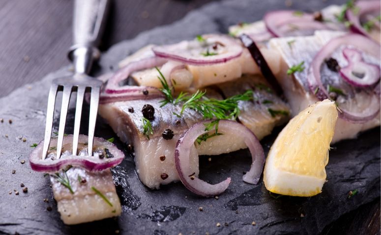 10 receitas com arenque para sentir o gostinho do mar