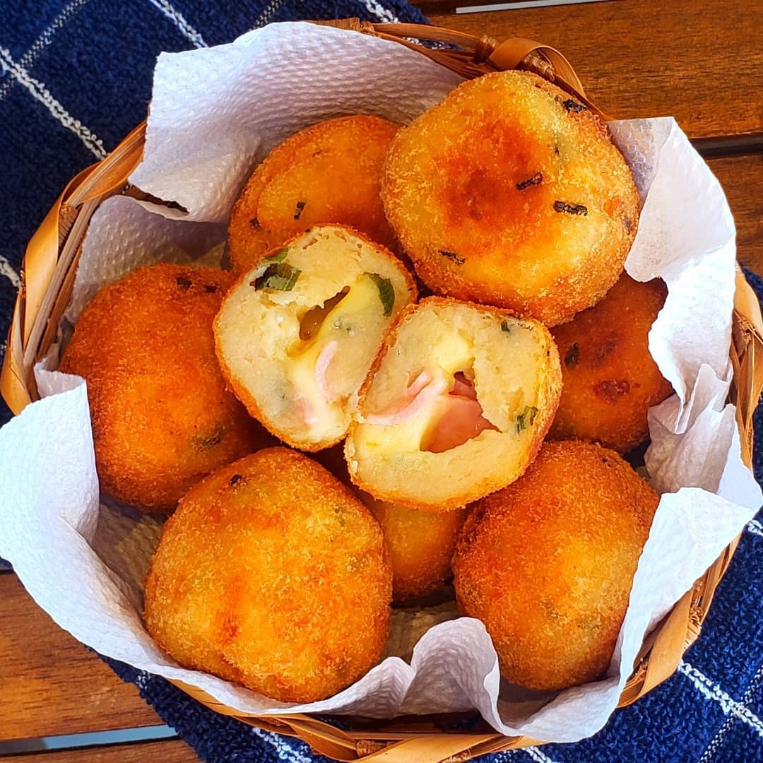 Bolinho de batata recheado - Receiteria