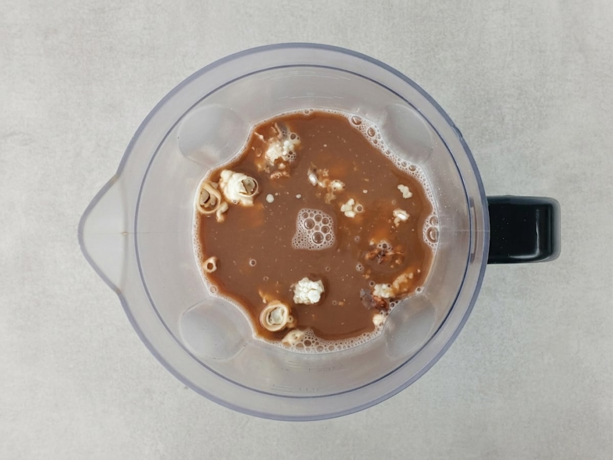 Bolo de chocolate fofinho de liquidificador - Receiteria