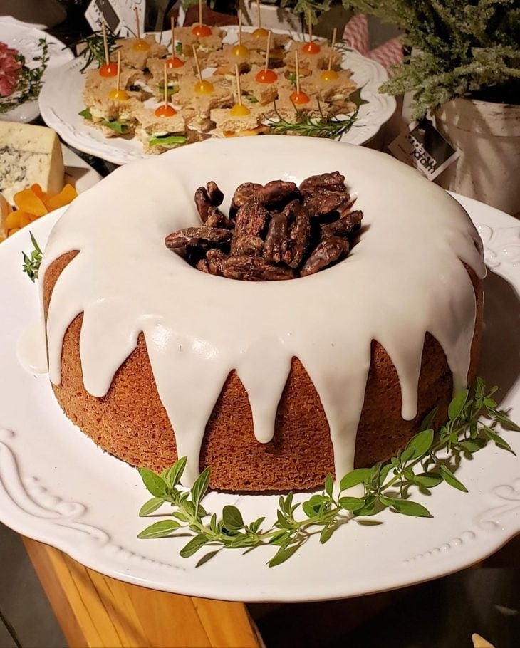 Bolo recheado de noz-pecã - Receiteria Bolo recheado de noz-pecã - Receiteria