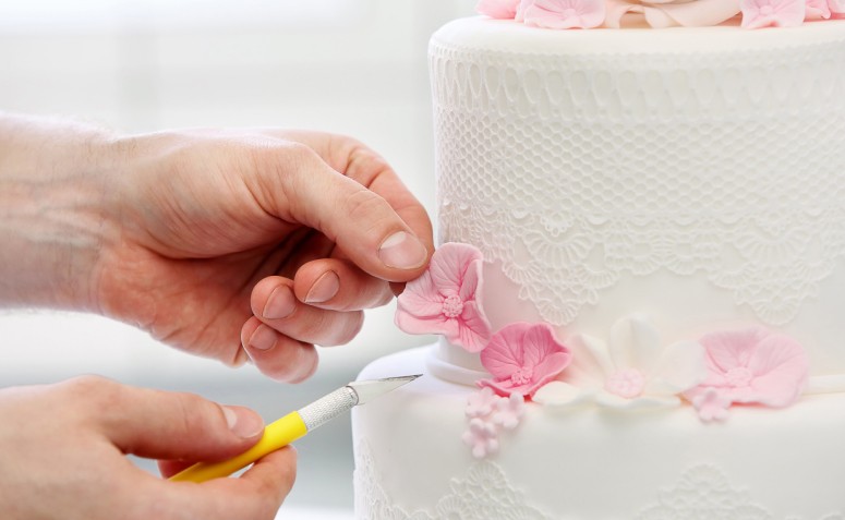 Como fazer pasta americana: descubra o segredo dos confeiteiros