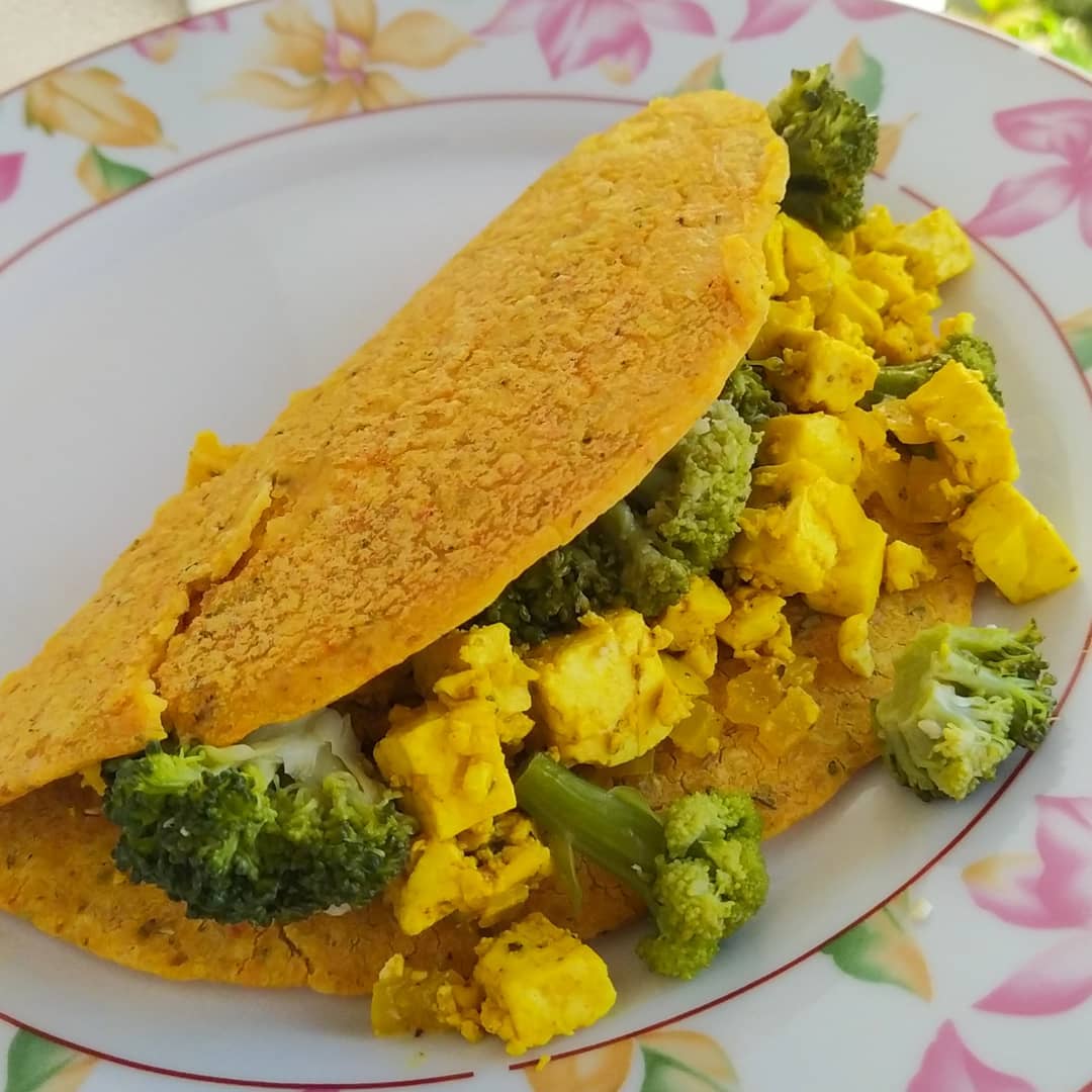 Crepe salgado de brócolis e tofu - Receiteria
