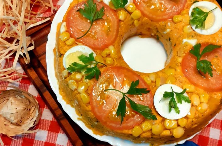 60 receitas com frango desfiado para refeições cheias de sabor