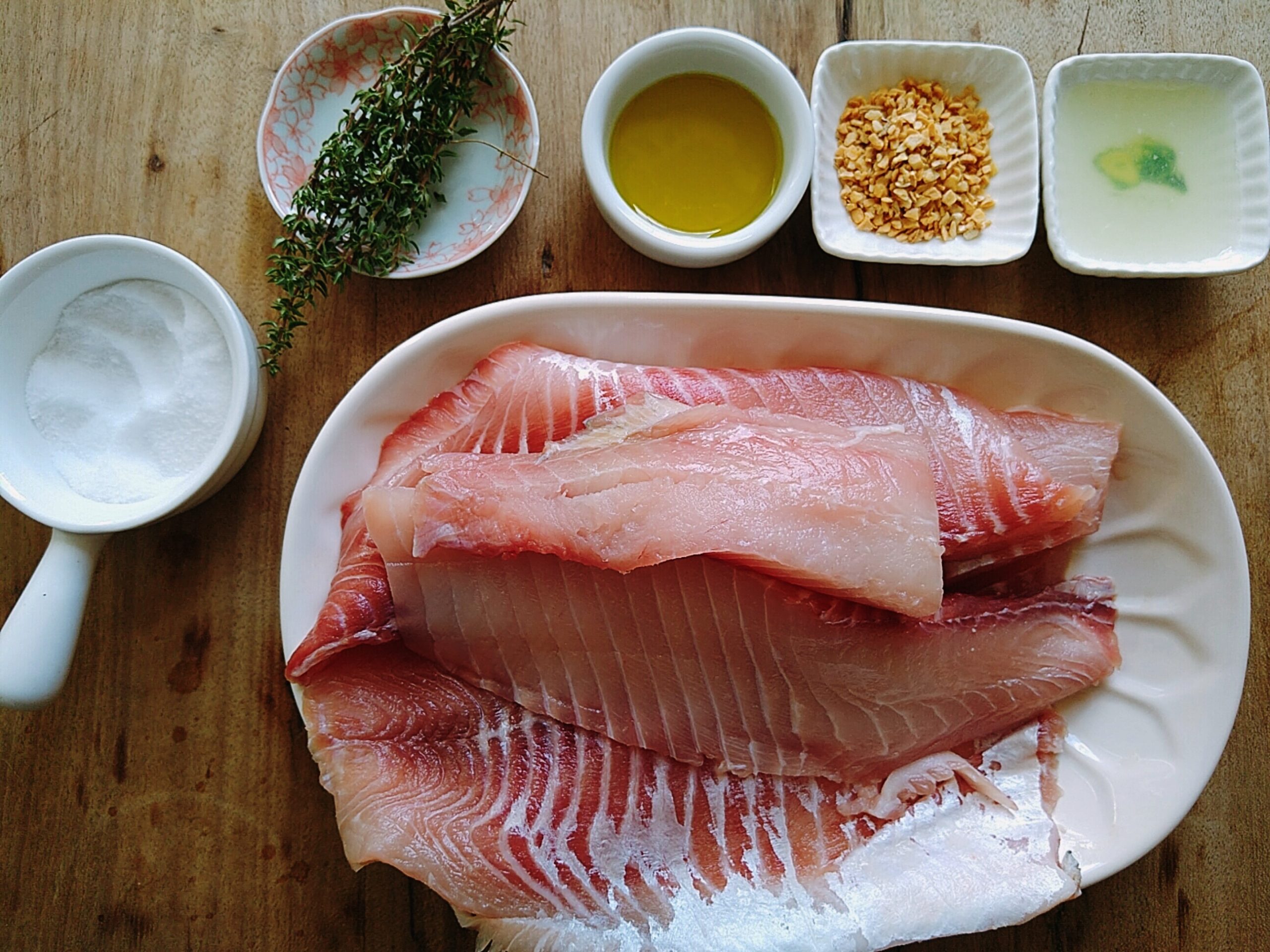 Filé de peixe grelhado simples