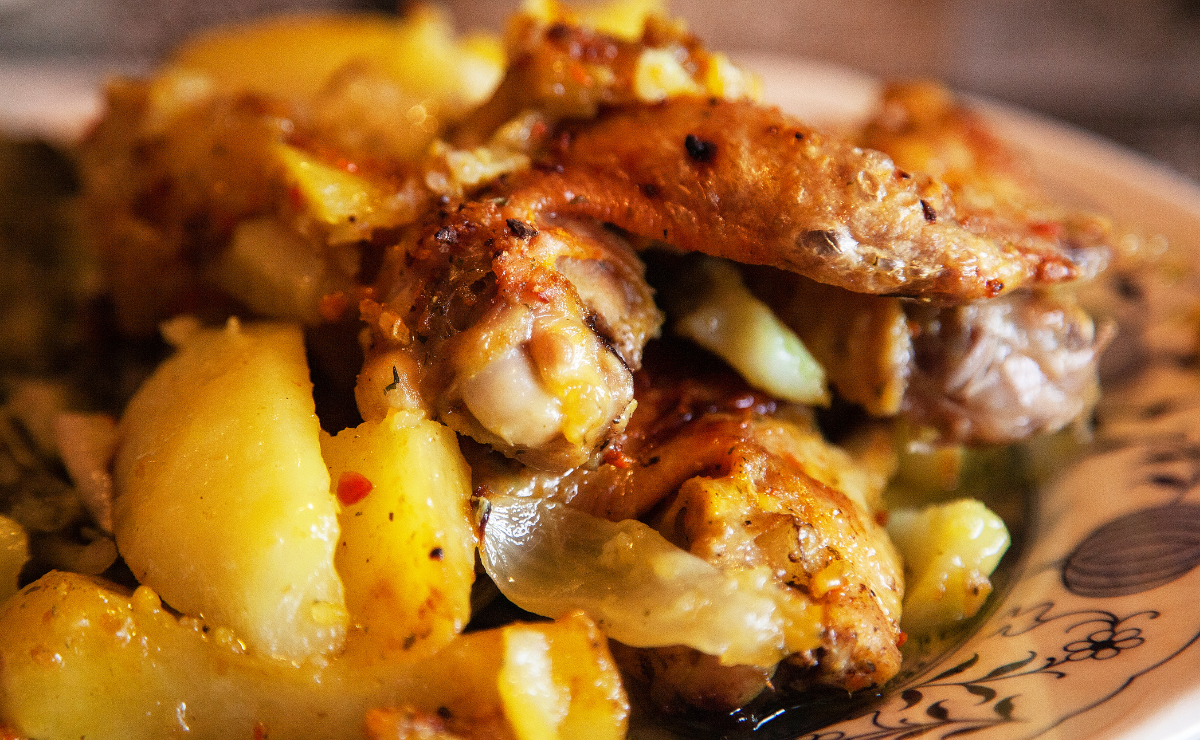 Frango assado com batatas Frango assado com batatas