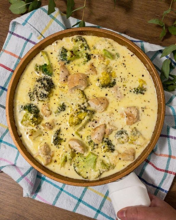 Frango Cremoso Com Brócolis