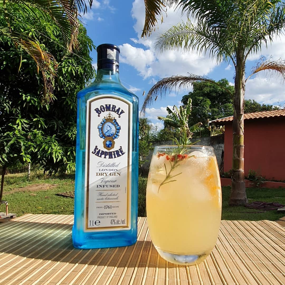 Gin tônica de tangerina e pimenta-rosa - Receiteria