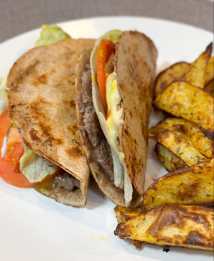 Hambúrguer com rap10 - Receiteria