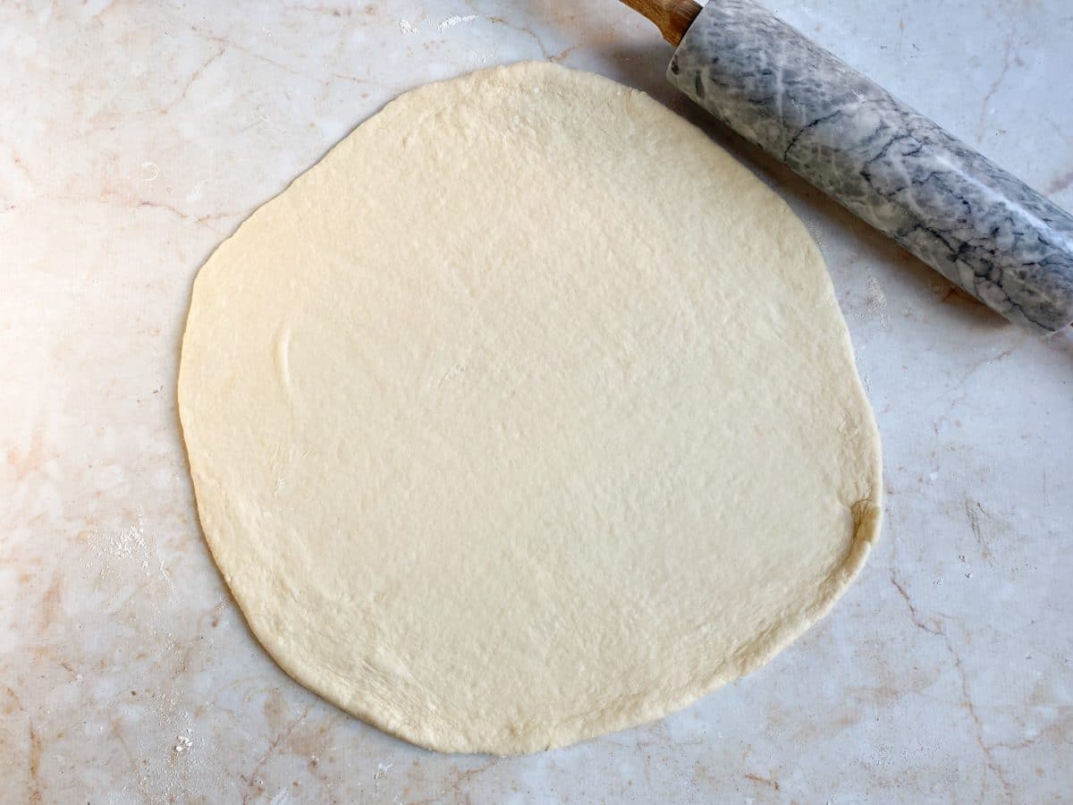Massa de pizza simples e rápida - Receiteria
