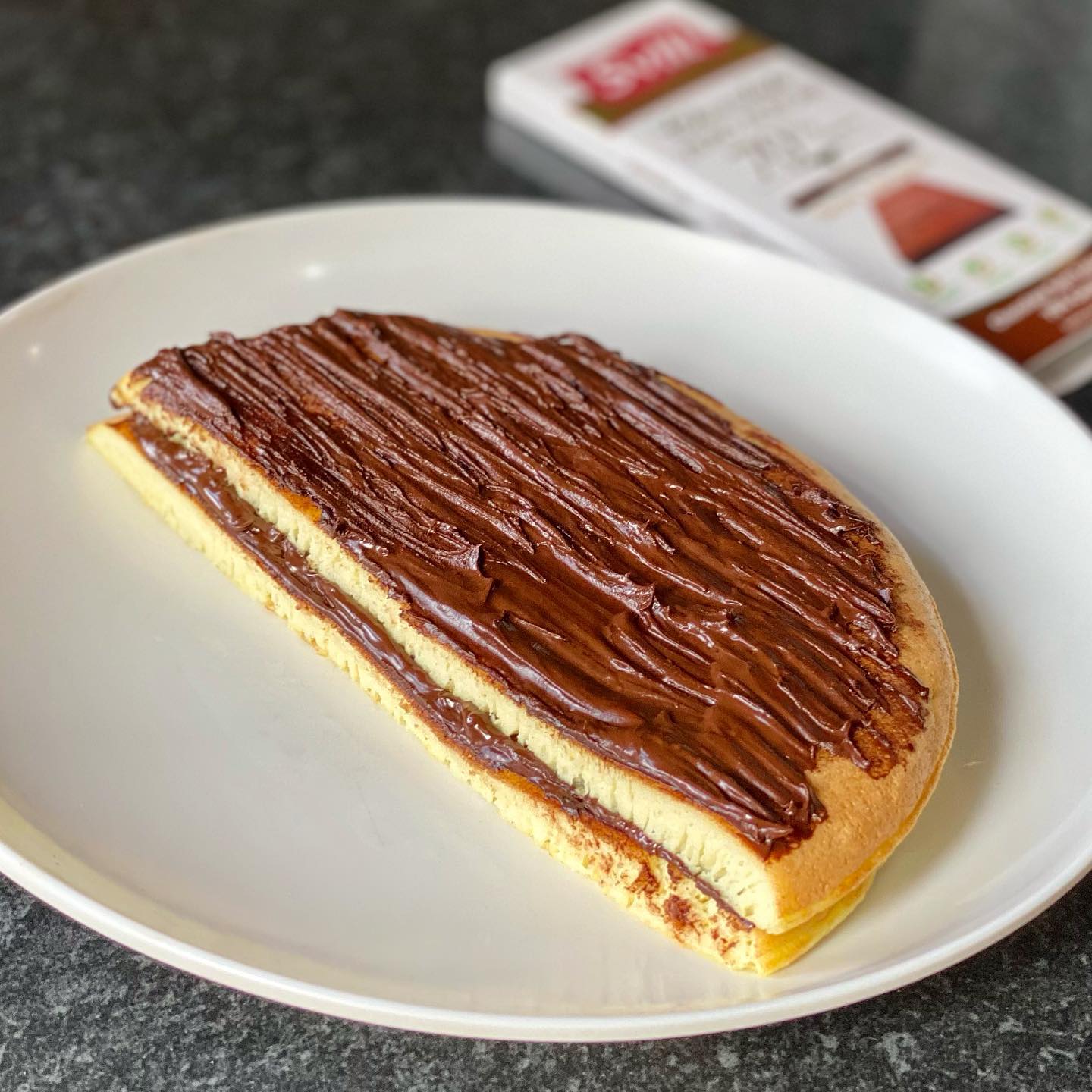 Panqueca low carb recheada com chocolate - Receiteria