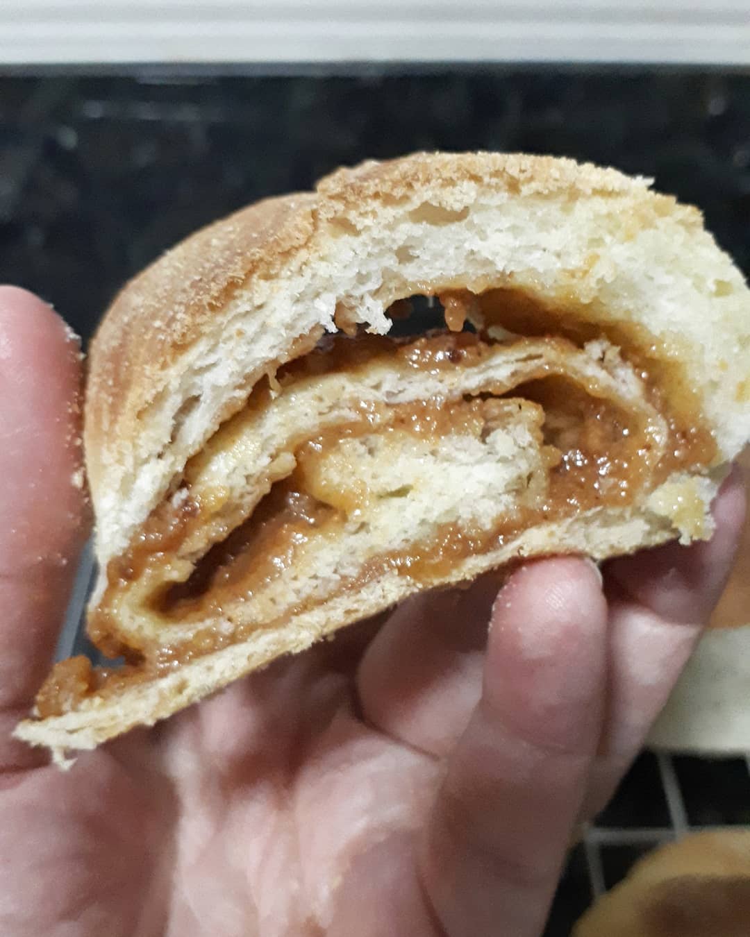 Pão recheado com doce de leite - Receiteria