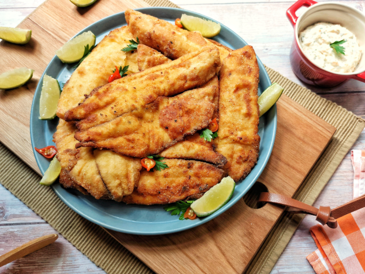 Peixe frito sequinho fácil e delicioso - Receiteria