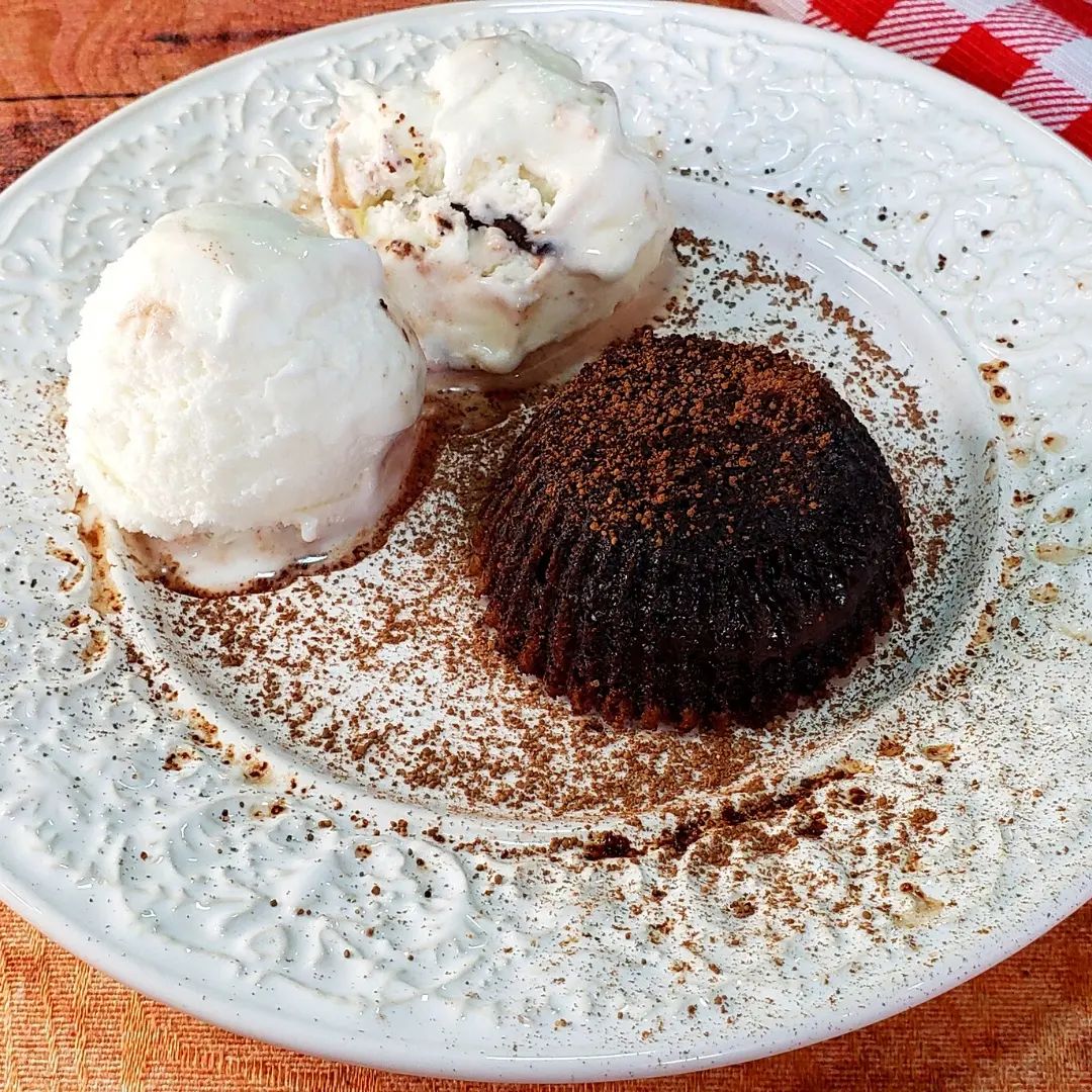 Petit gateau com sorvete - Receiteria