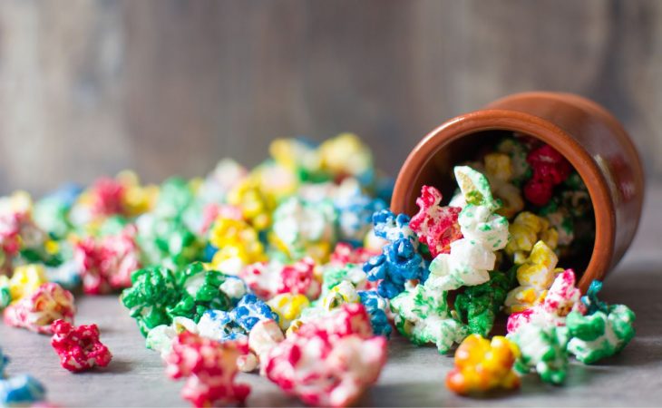 Pipoca doce colorida