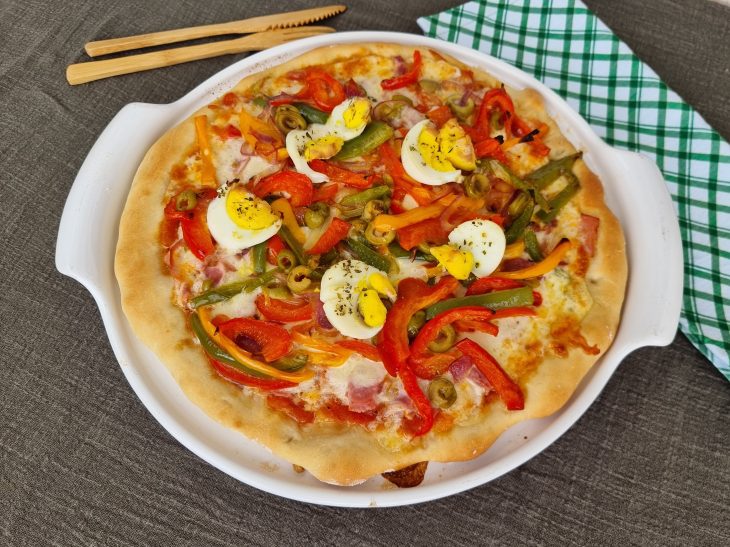 Pizza portuguesa caseira e simples