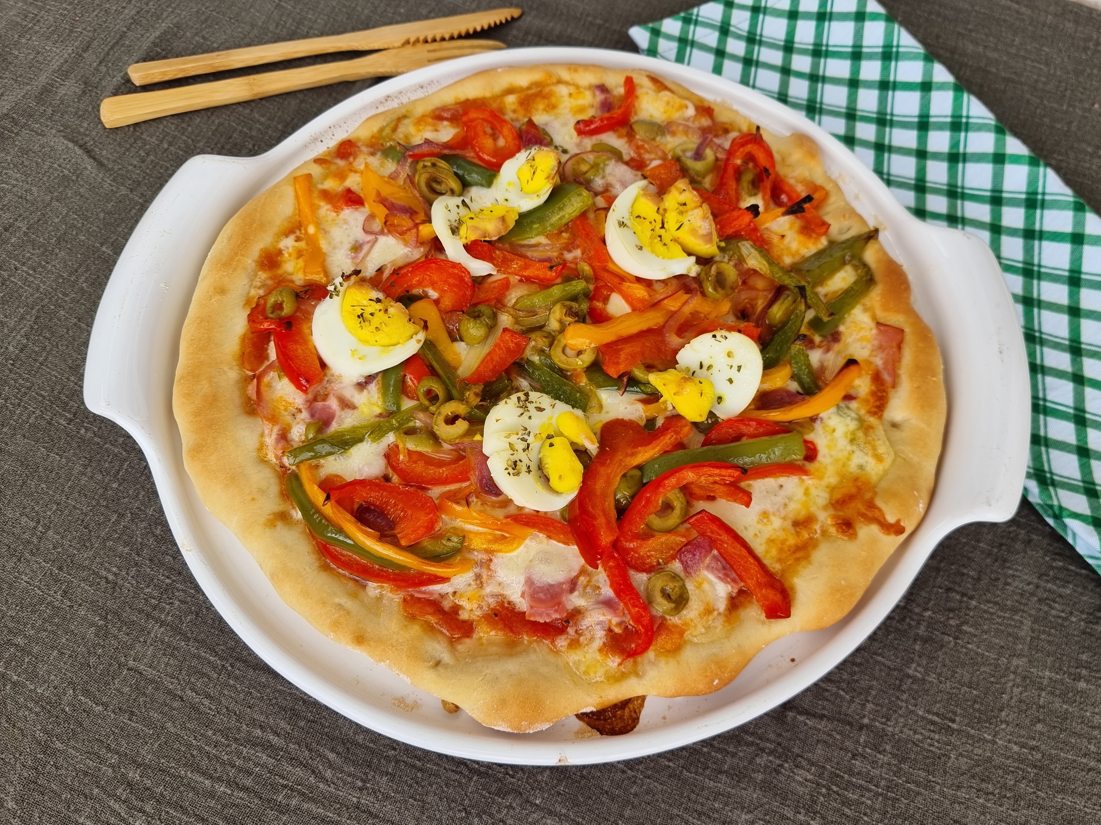 Pizza portuguesa caseira e simples