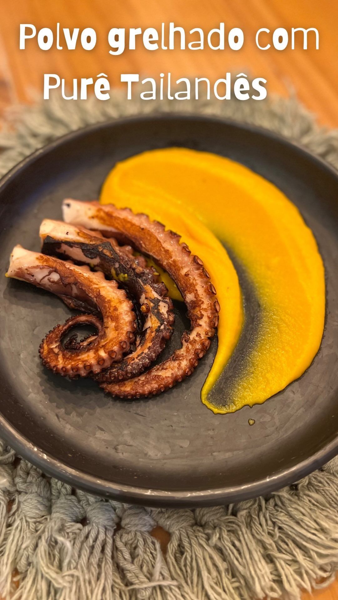 Polvo grelhado com purê ao estilo tailandês - Receiteria