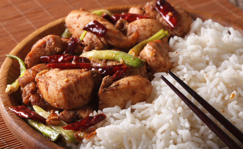 15 receitas com frango em cubos para variar os pratos do dia a dia