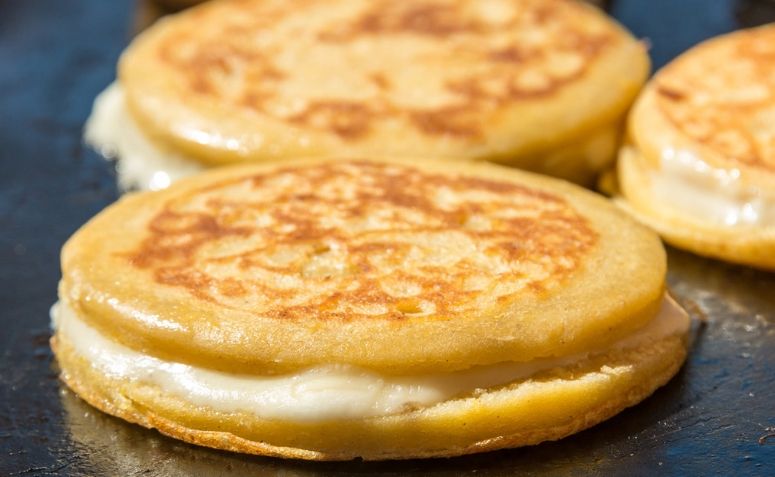 10 receitas de arepas para um lanche diferenciado e latino