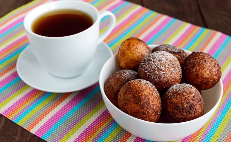 13 Receitas De Bolinho De Chuva Sequinho Que Vão Impressionar Até Sua Vó