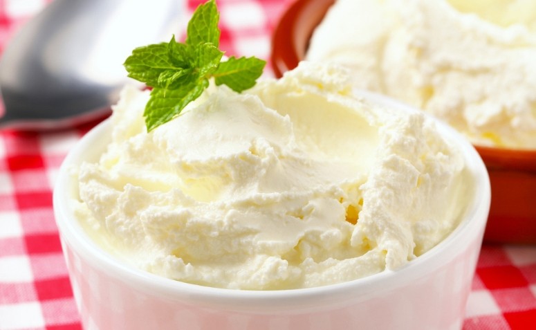 10 receitas de creme branco doce para sobremesas delicadíssimas