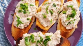 Patê de frango fit: 8 receitas para saborear sem culpa