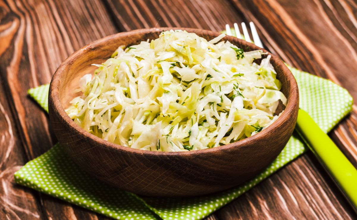 24 receitas de salada de repolho diferentes e gostosas