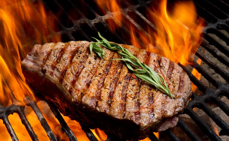 10 receitas de short ribs que são cheias de sabor e suculência