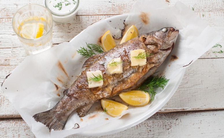 7 receitas de tainha assada que vão te fazer amar peixe