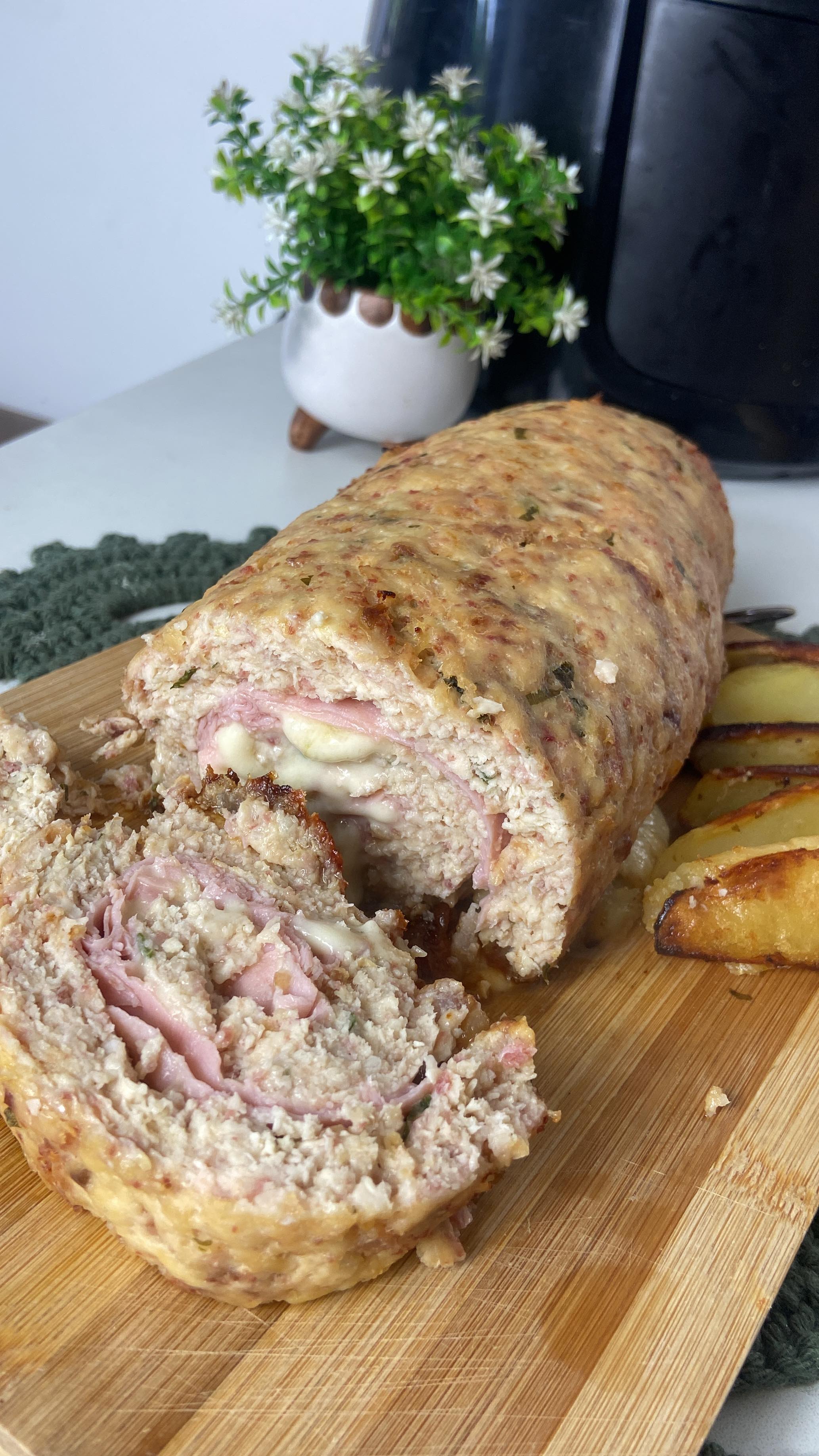 Rocambole de frango com batatas - Receiteria