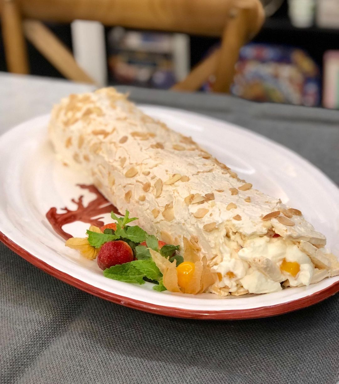 Rocambole de suspiro - Receiteria