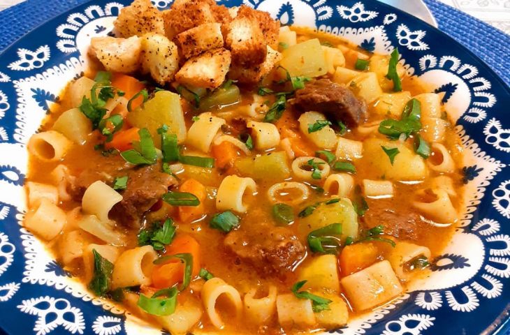 83 receitas de sopas deliciosas e fáceis para se fazer em casa