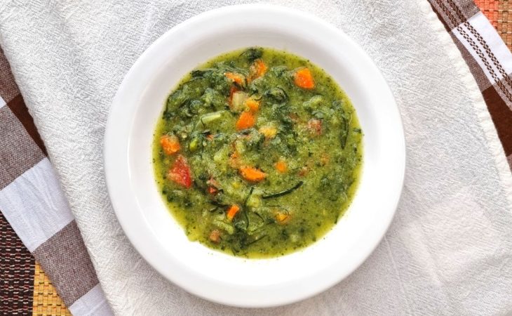 Sopa de legumes detox: deliciosa, leve e superfácil!