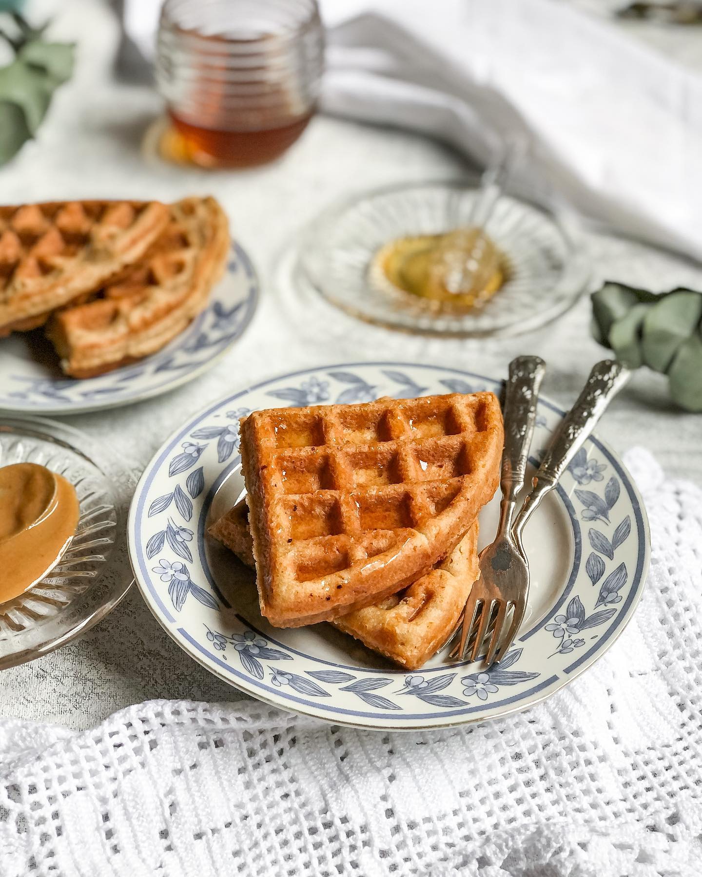 Waffle low carb de pasta de amendoim - Receiteria